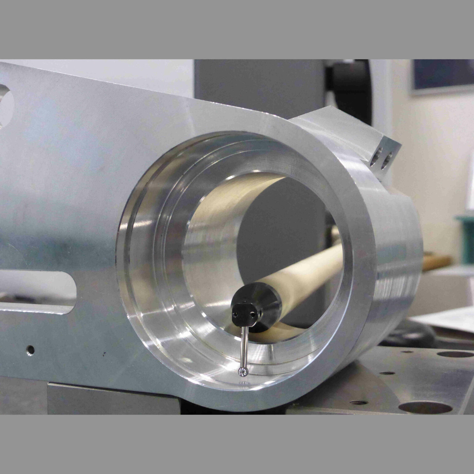 Long-range height measurement - Trimos Metrology